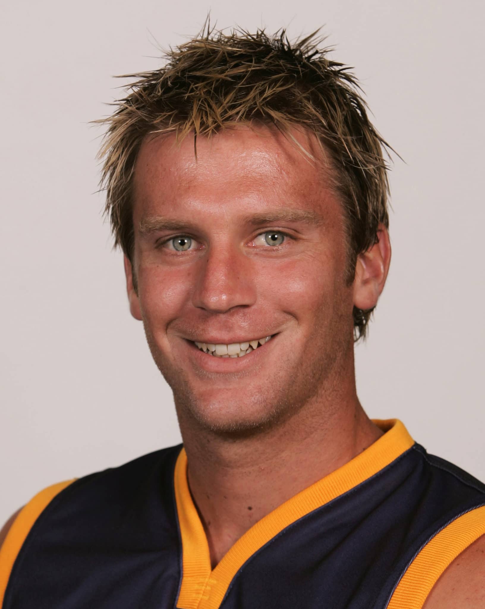 Locker/Jumper 17 | Adelaide Football Club