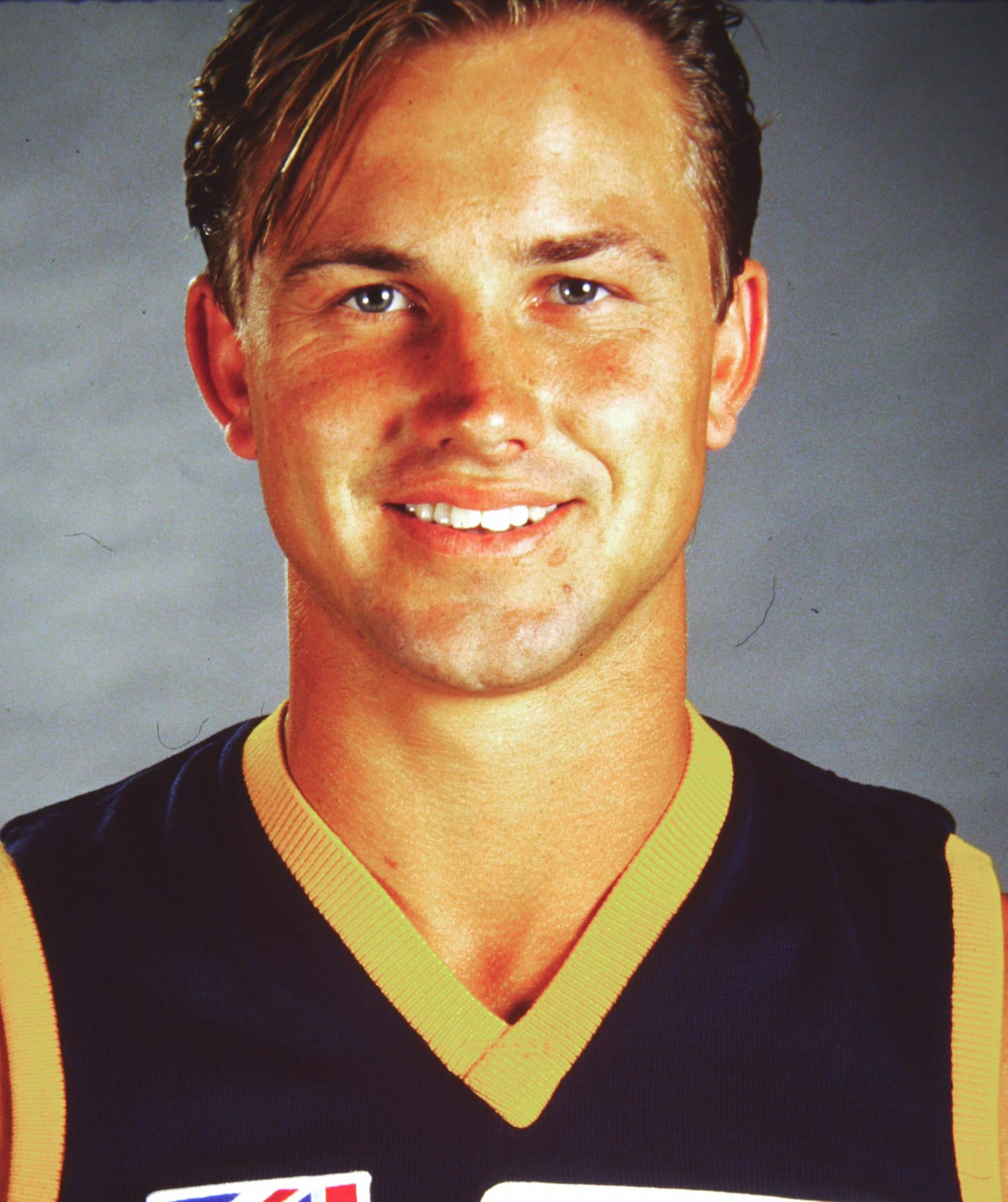 Locker/Jumper 6 | Adelaide Football Club